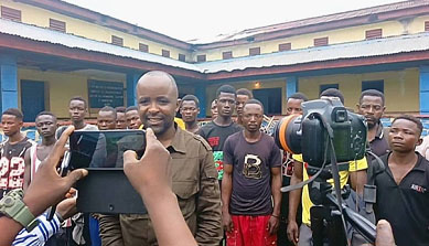 Tshopo: 46 jeunes s'enrolent dans les FARDC après la mobilisation à Kisangani | Forum des as